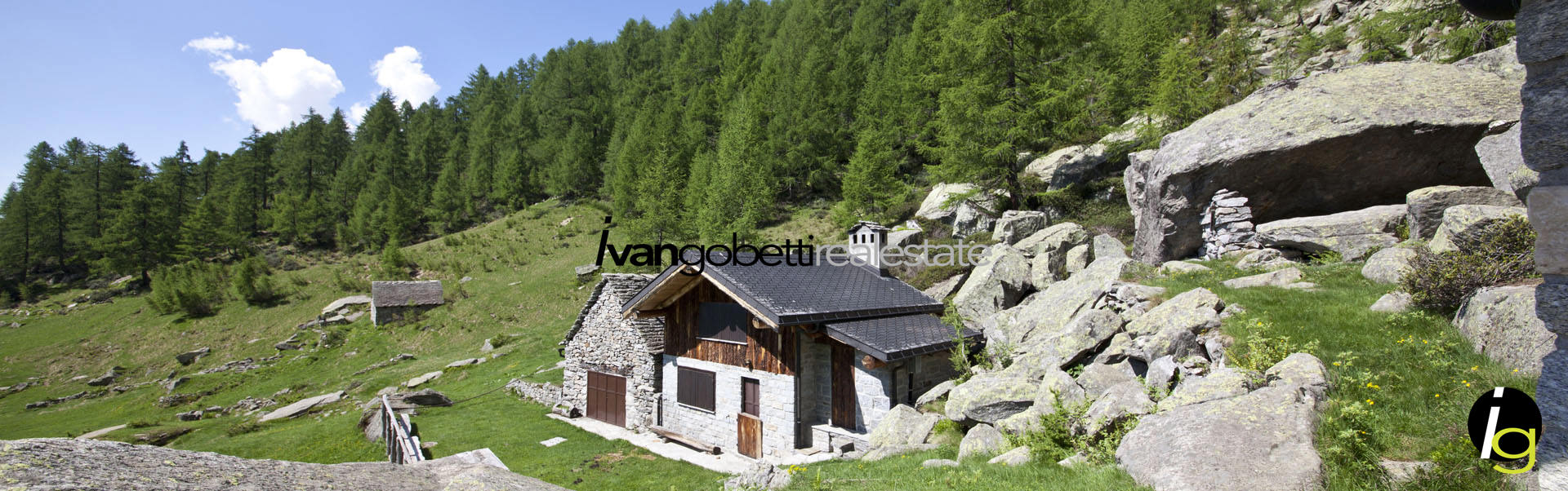 Vendesi villette con parco immerse nella natura a Varzo, Alpi Nord ...